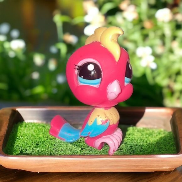 Littlest Pet Shop | Accessories | Littlest Pet Shop 233 Red Pink Blue ...